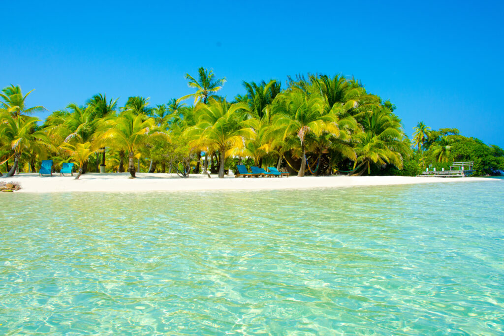 Belize Yacht Charters & Sailing Vacations | The Moorings